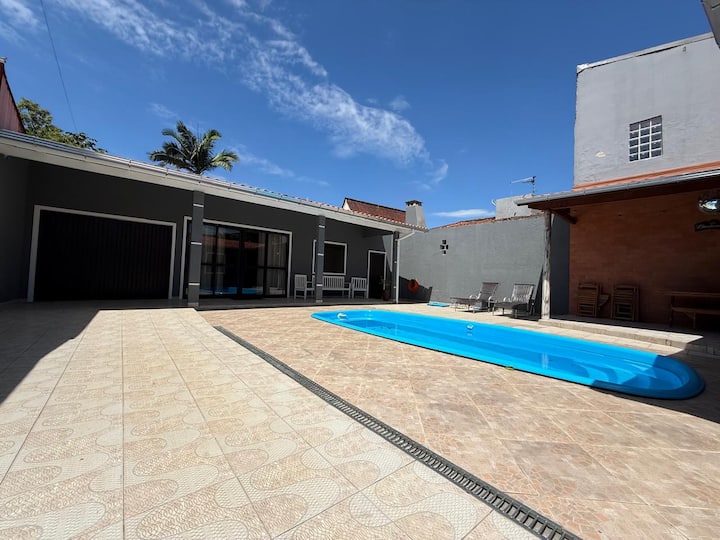 Casa Com Piscina Em Governador Celso Ramos - Governador Celso Ramos