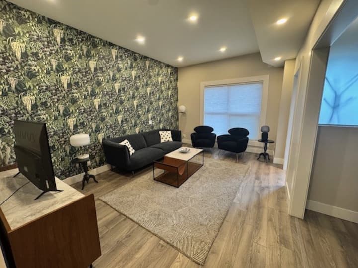 Urban Oasis Two Bedroom - Calgary