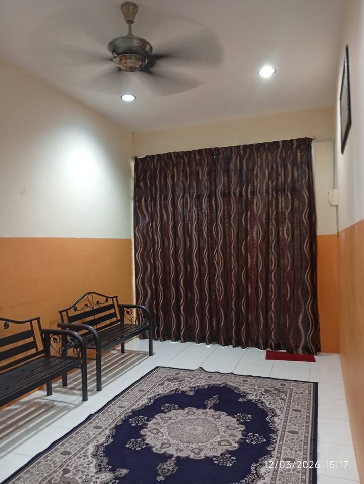 Homestay Bukit Kayu Hitam With 2 Bed Ac +1 Bed Fan - Bukit Kayu Hitam
