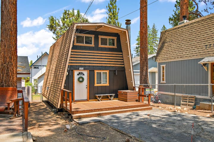 Lower Moonridge! Close To Zoo, Bear Mountain Resort, Golf Course & Hiking/biking Trails! Fenced Yard! - Big Bear Lake, CA