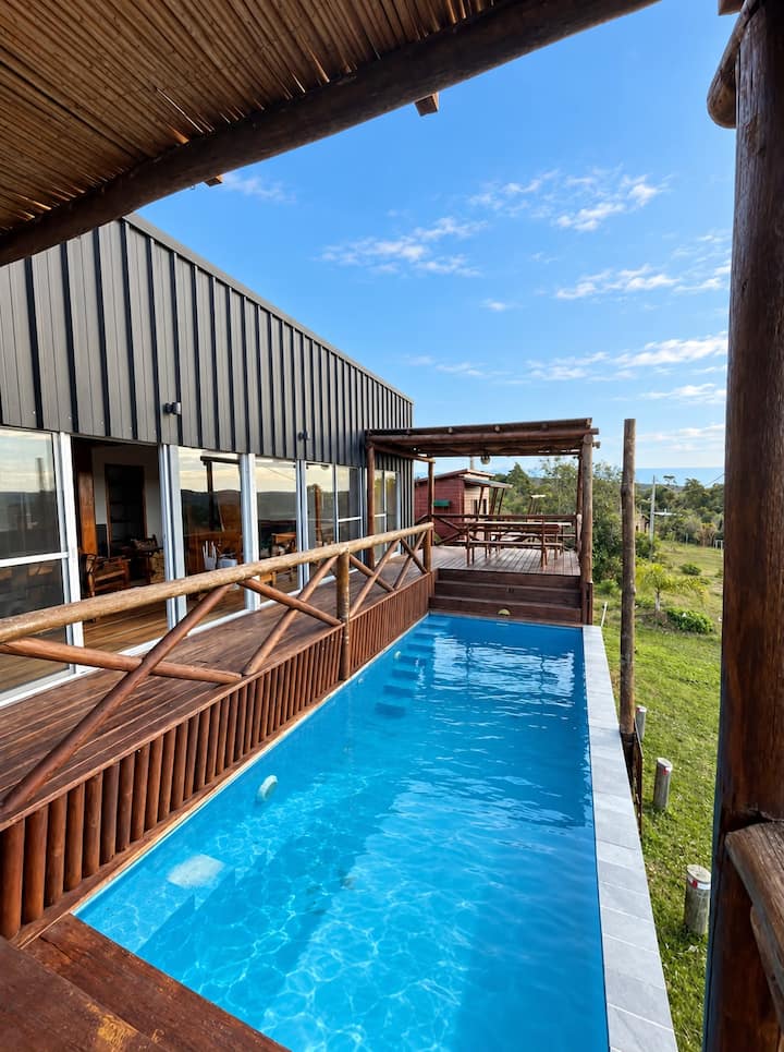 Casa Con Piscina Exclusiva Y Vista A Las Sierras - Uruguay