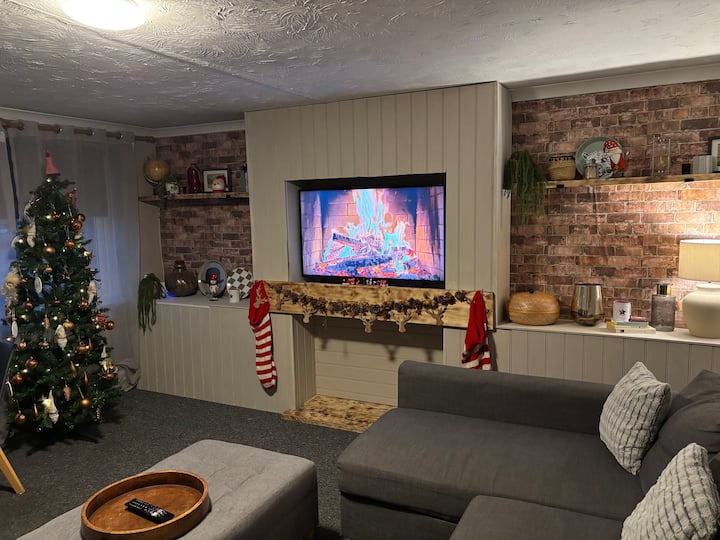 Nailsea 3 Bedroom, High Street Apartment - Clevedon, UK