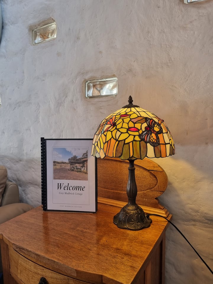 Cosy Mudbrick Cottage - Clunes