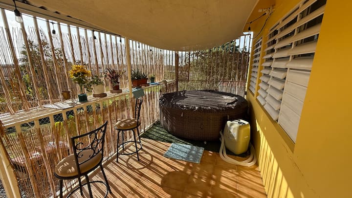 Charming Studio Apartment. Queen Bed & Small Pool - Arecibo