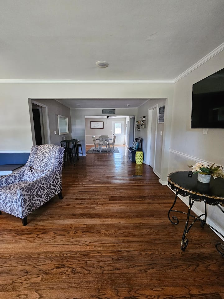 Boho Bungalow Downtown Newnan Kid/pet Friendly - Newnan, GA