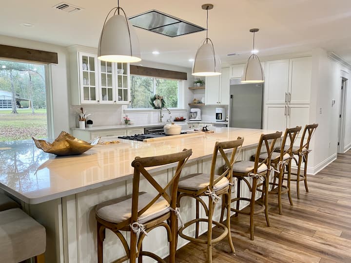 Quiet Luxury - Mandeville, LA