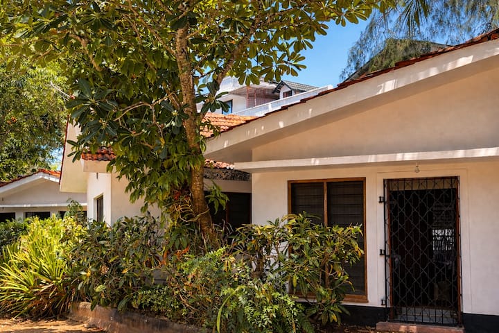 1bedroom Hse (2) By Cece. Diani, Beach Road. - Diani Beach