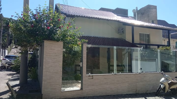 Casa A 550 Metros Da Praia De Cabeçudas. - Navegantes
