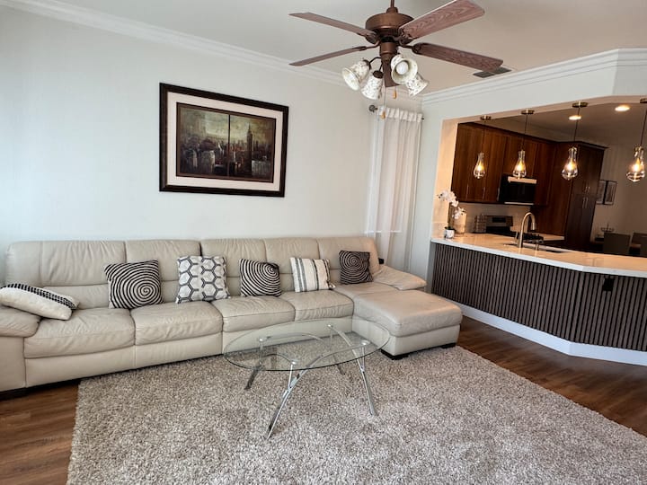 Super Clean & Cozy Home In The Court At The Park! - Rancho Cordova, CA
