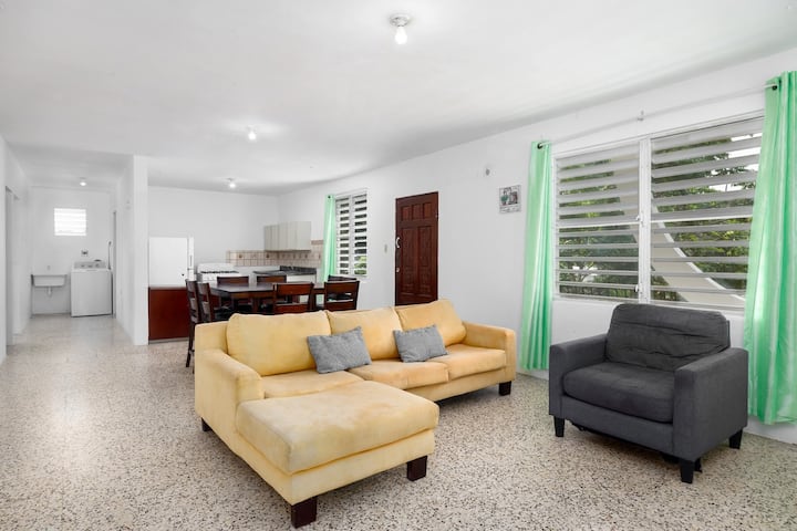 Camaseyes' Guest House - Aguadilla