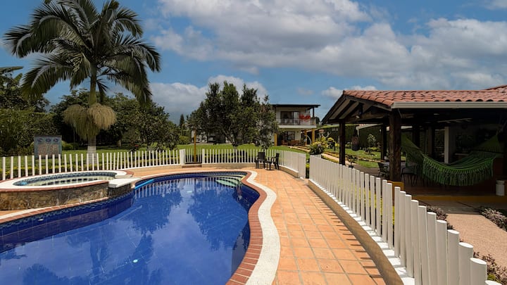 Mi Refugio 🏡 La Pasión De Un Amanecer Diferente💞 - Quindío