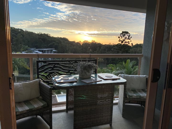 Studio Has Lagoon Views At Pacific Bay Resort - Coffs Harbour