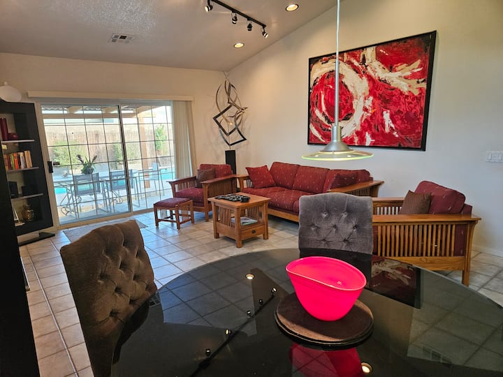 Private Home Centrally Located In Palm Springs - Palm Springs
