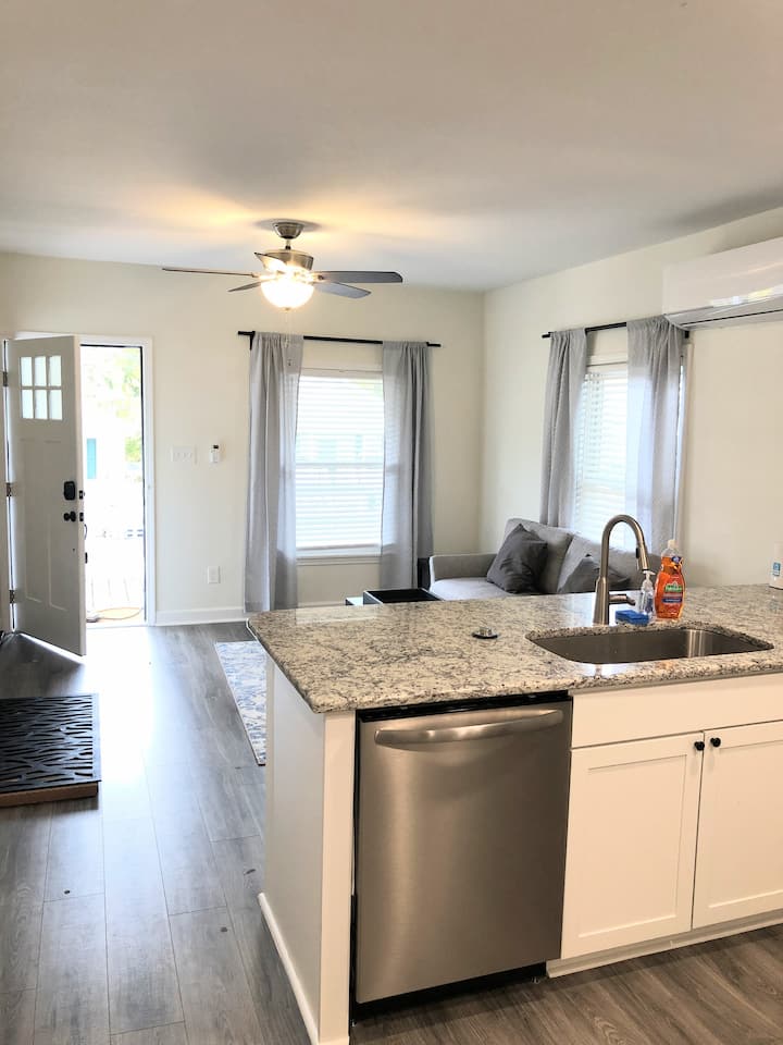 Lakewood/lyon Park Renovated Cottage Near Duke 23a - Durham, NC