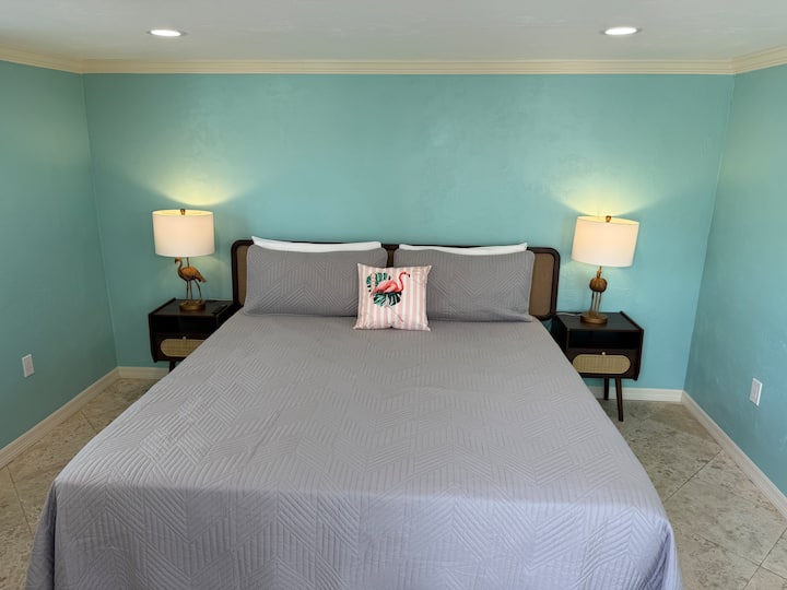 Flamingo Inn 104 - King Unit With Private Patio - Fort Myers Beach, FL