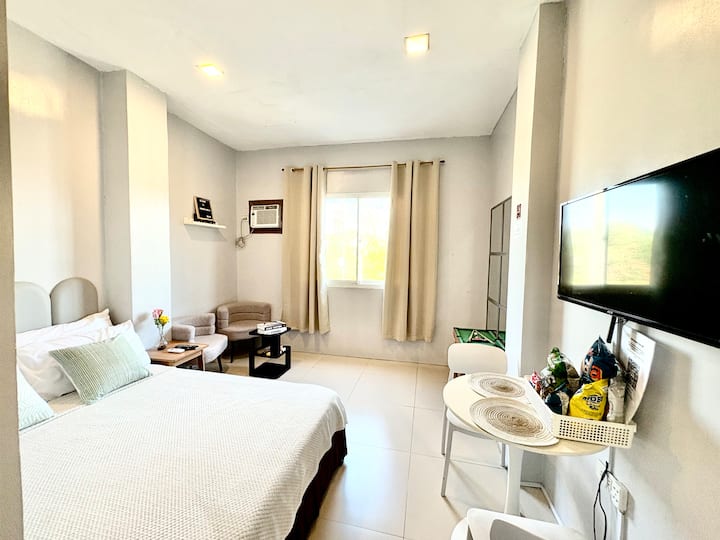 Modern Chic Free Netflix/wi-fi & Parking - Dasmariñas