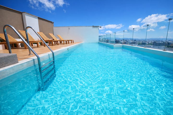 Modern Miraflores Apt: Secure, Wifi, Pool, Gym, Ac - ペルー