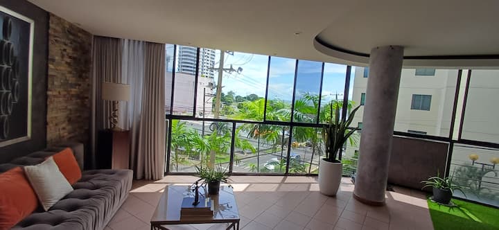 San Fco Besides Atlapa And Sheraton Hotel - Panama City