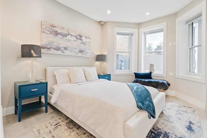 Spacious Upscale Condo In Heart Of Dupont Circle - Washington, D.C.