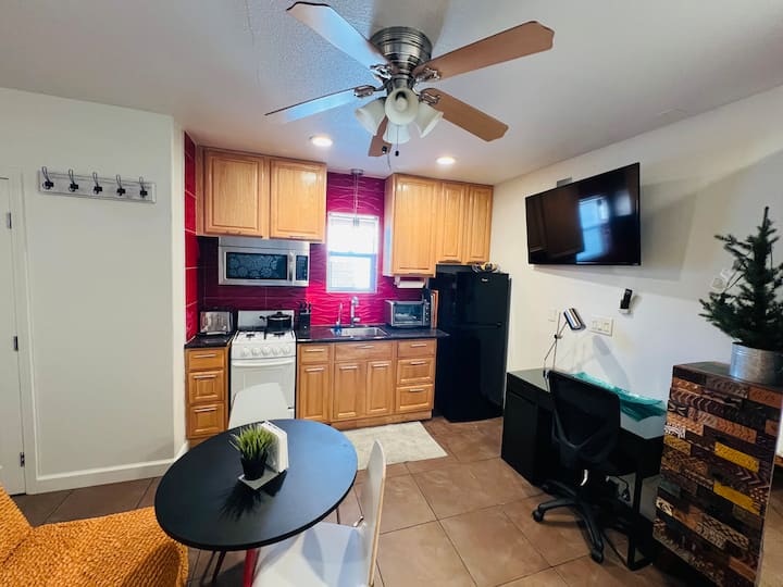 Cozy Studio/room-private Kitchen, Bath & Entrance - Rosemead, CA