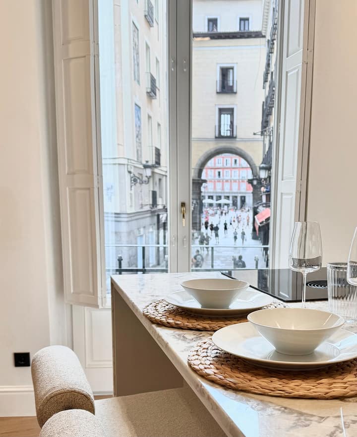 Charming Plaza Mayor Views & Top Location - Chueca
