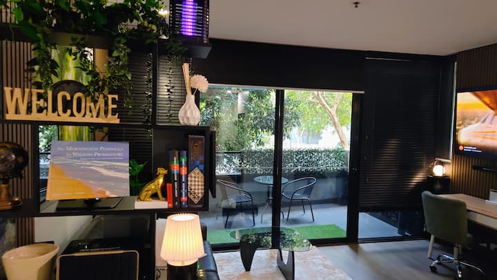 Parkside Townhouse | King Bed | Direct Entry - Williamstown