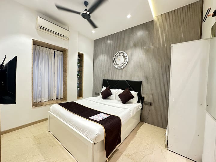 Luxury 3 Bedroom-wifi-chef-comp Breakfast-laundry - Mumbai (Bombay)