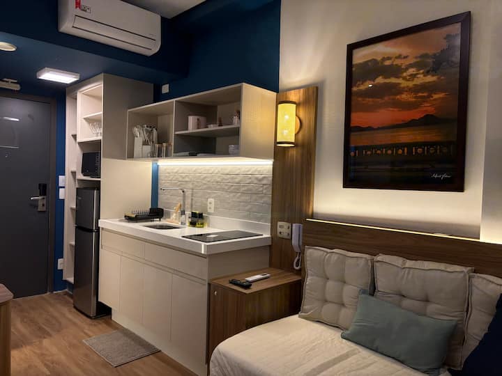 Studio Novo, Moderno, Completo + 1 Quadra Da Praia - Santos