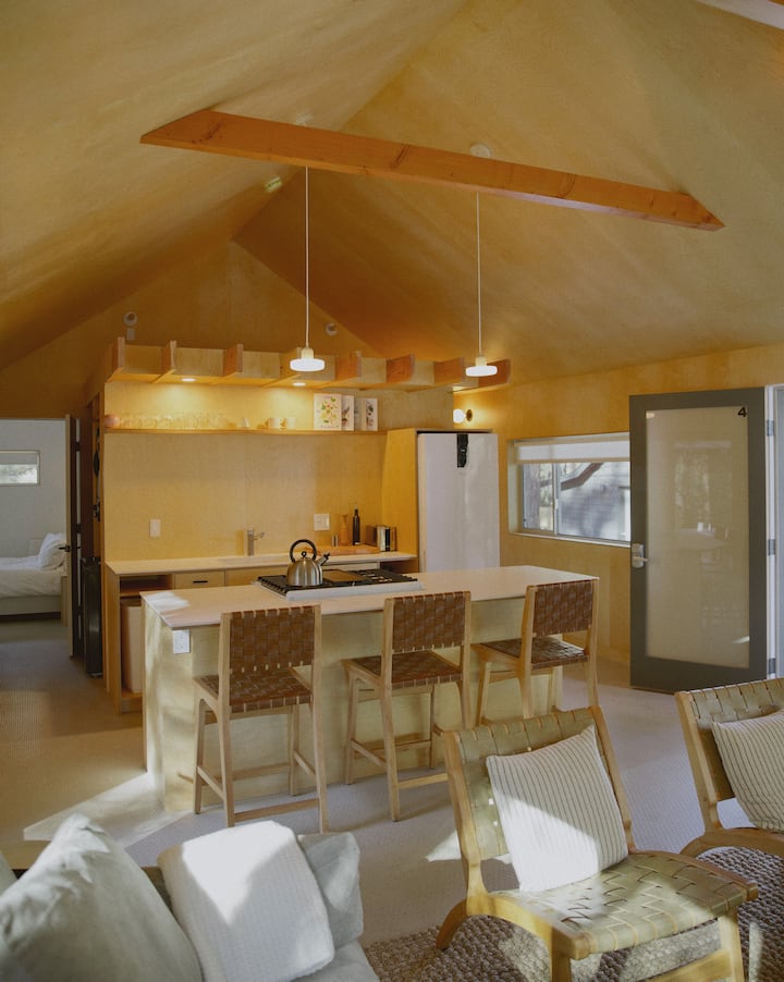 Colorado Lodge  / C4 - Big Bear Lake, CA