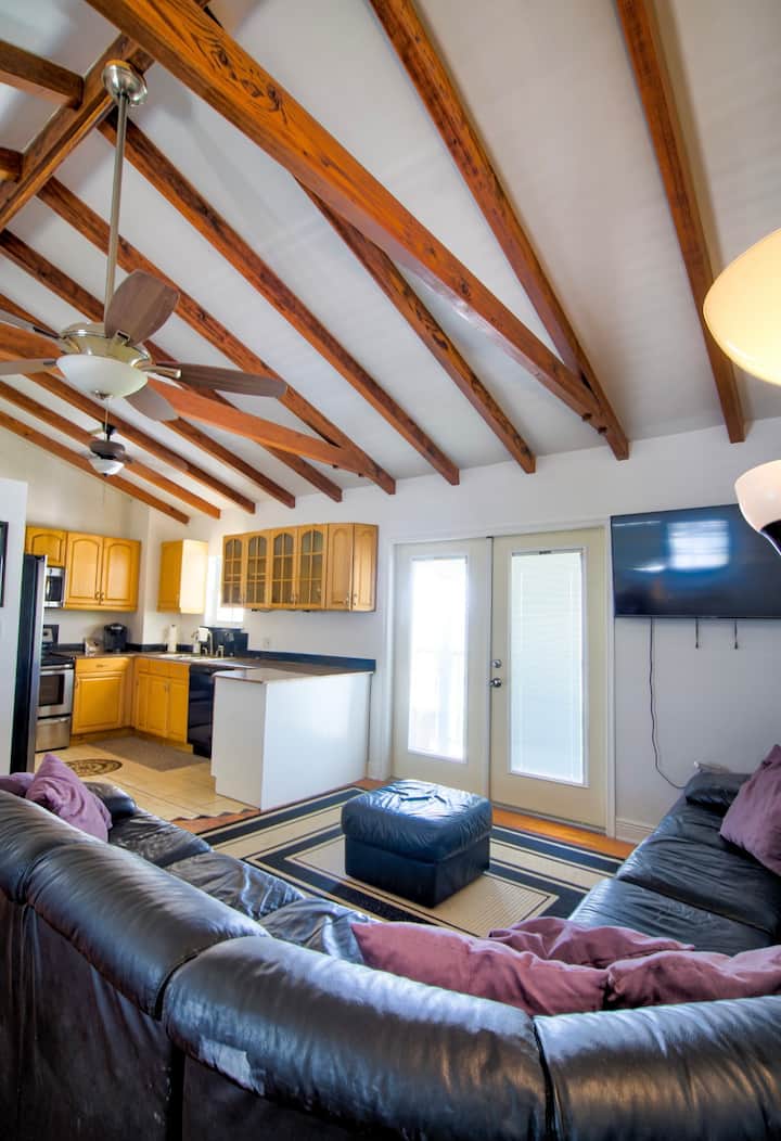 312. 1 Bedroom Penthouse 1 Blk To Beach W Balcony - Fort Lauderdale