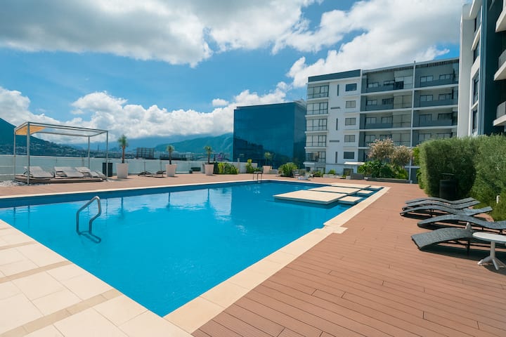Prime Location Luxury Condo With Pool And Gym - Monterrey