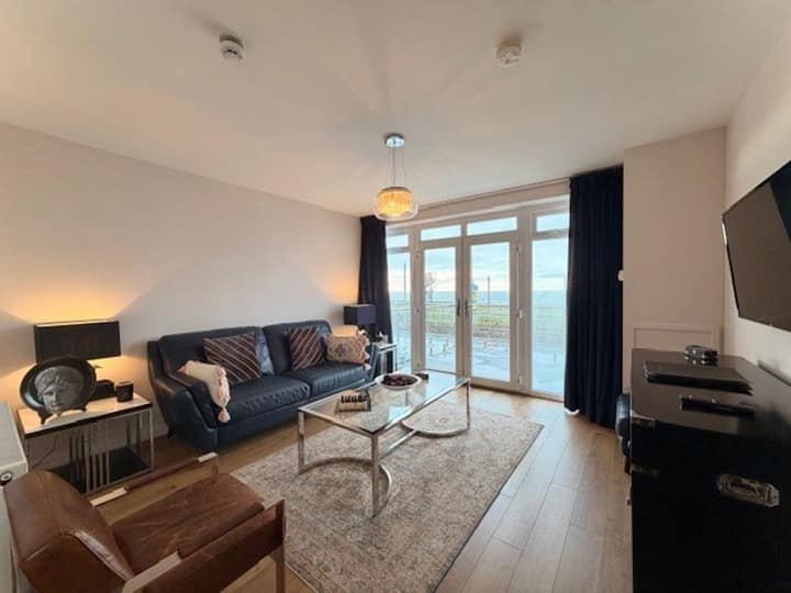 Apartment 3 With Private Balcony - Blackpool