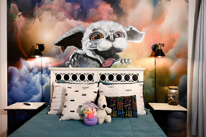 Newly Renovated 80s Time Portal (Secret) - Aurora, CO