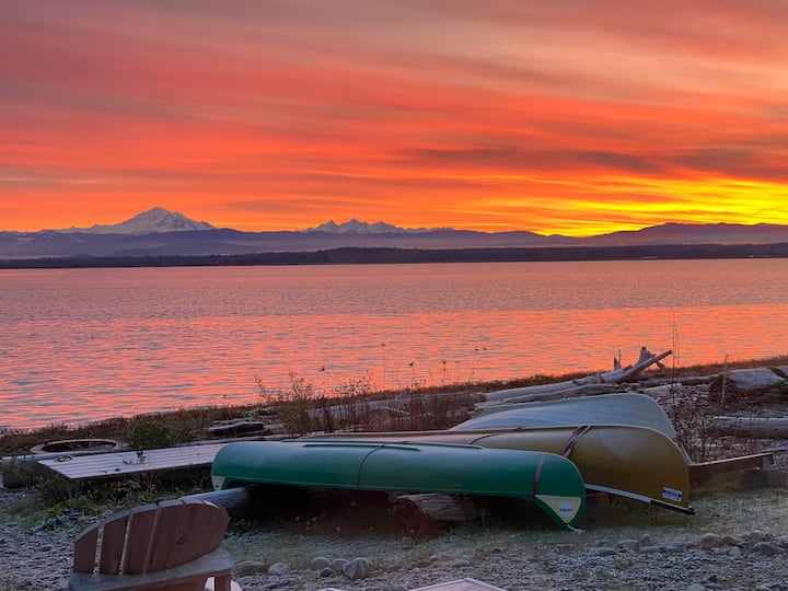 Waterfront Shalom Cabin In Sandy Point - Orcas Island, WA