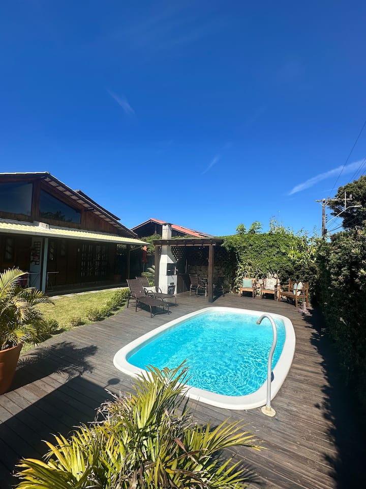 Aconchegante Chalé*3, C/piscina.
Praia Da Joaquina - Florianópolis