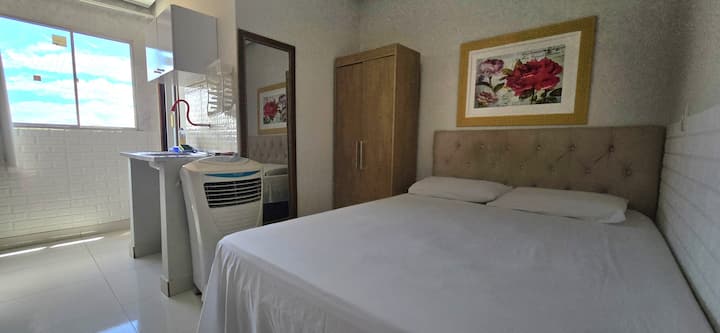 203 Kitnet Central C/ Linda Vista  Janela Tv Smart - Montes Claros