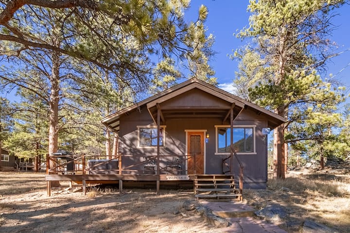 Cabin 16, Rustic Cabin With Hot Tub - 에스테스 파크