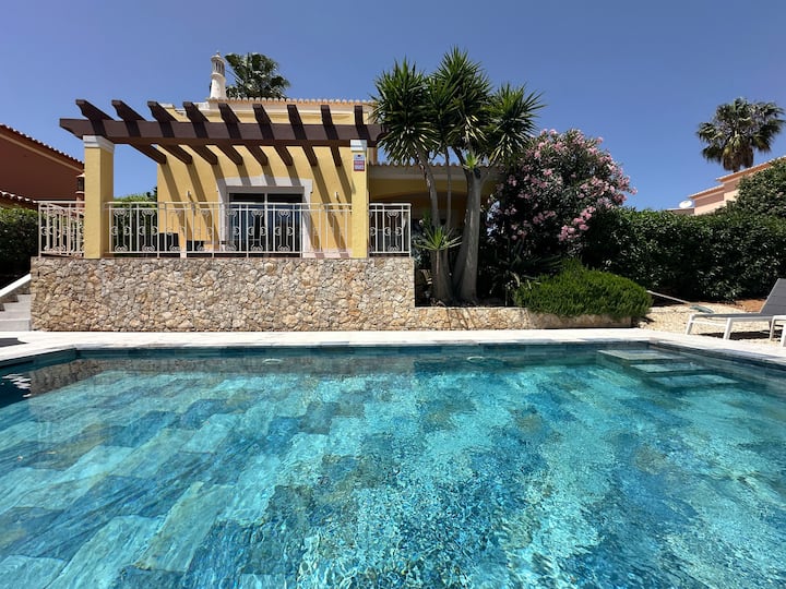 Villa Oasis Parque With Private Swimming Pool - Praia da Rocha