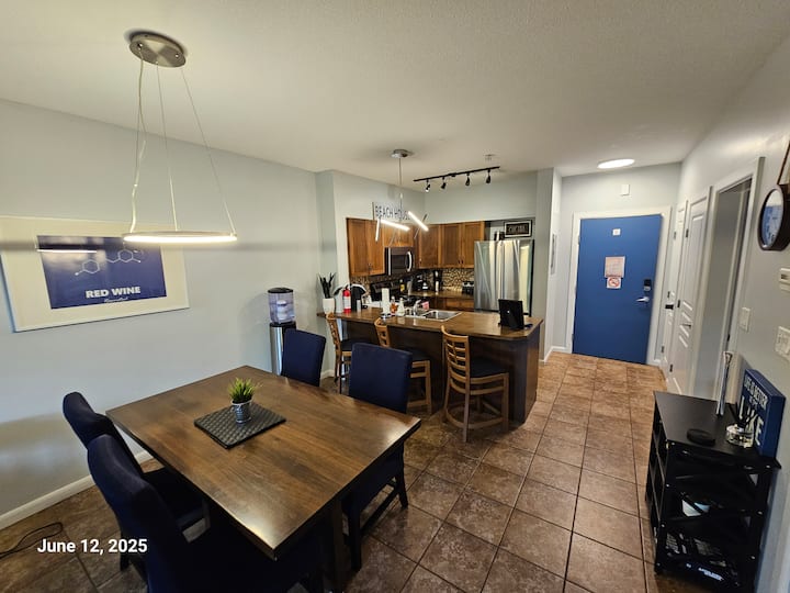 Sunbeach Kelowna(playa Del Sol)-pool/hot Tub - Kelowna