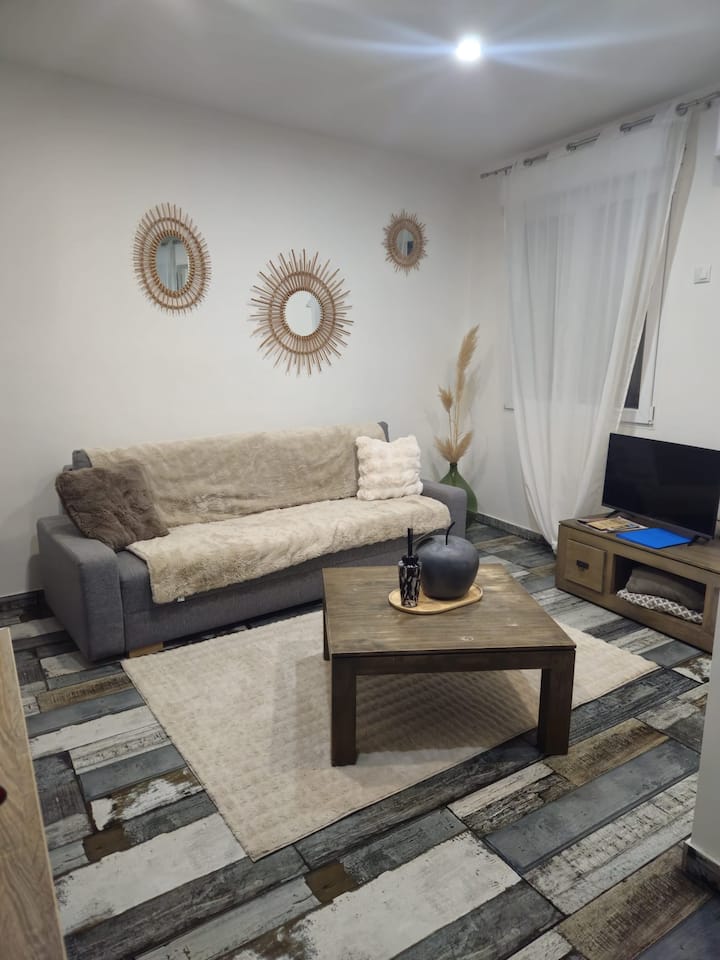 Studio "Lavande" Climatisé à 5mn à Pied De La Gare - Orange