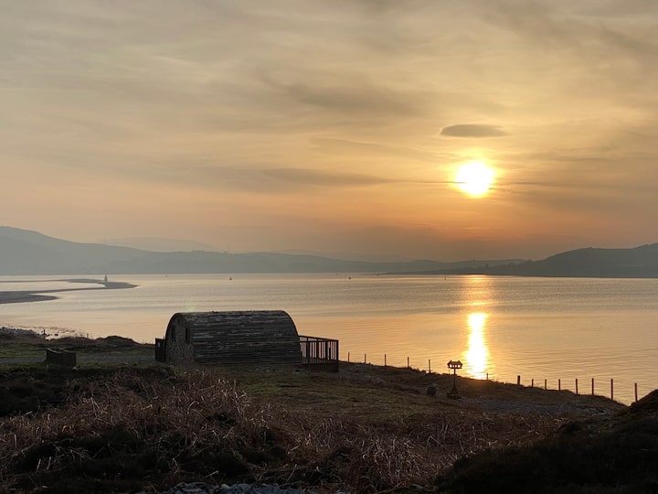Stylish Island Hideaway Overlooking The Sea - アラン島