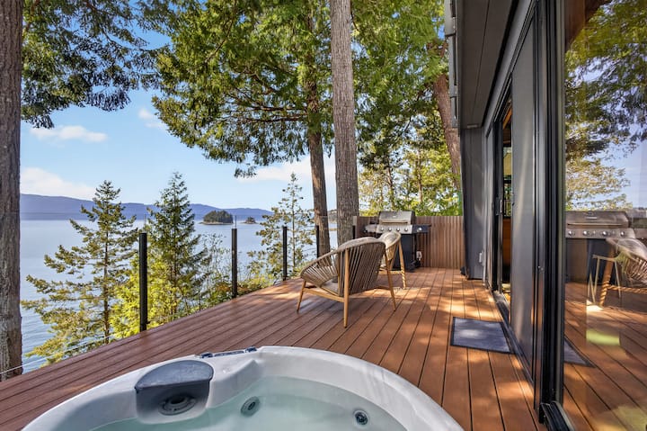 Cozy Coastal Cabin - Oceanfront Sunshine Coast - Sunshine Coast