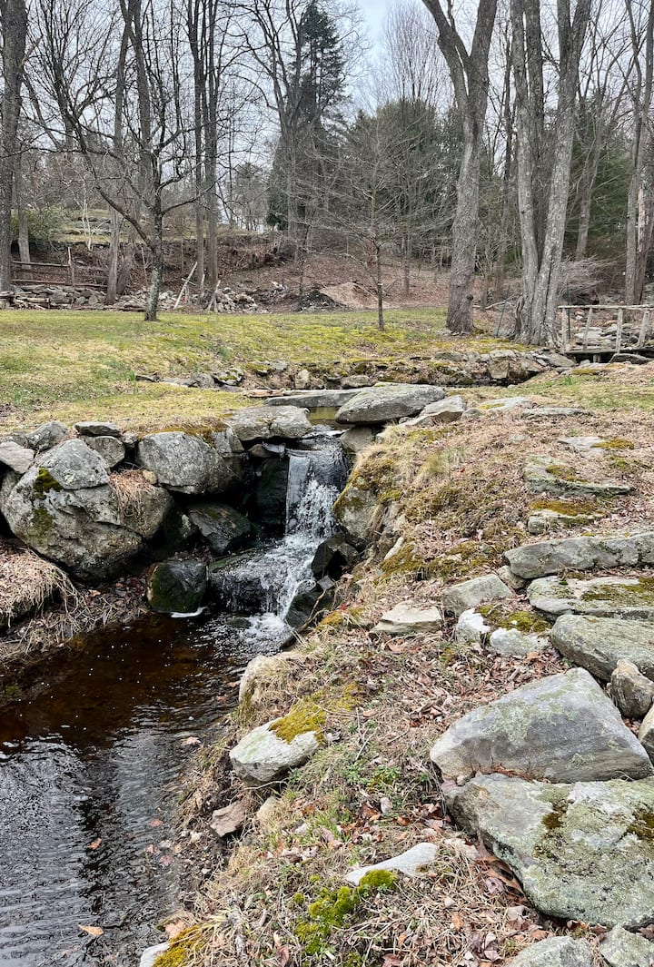 Pound Ridge Retreat In The Woods - Bedford, NY