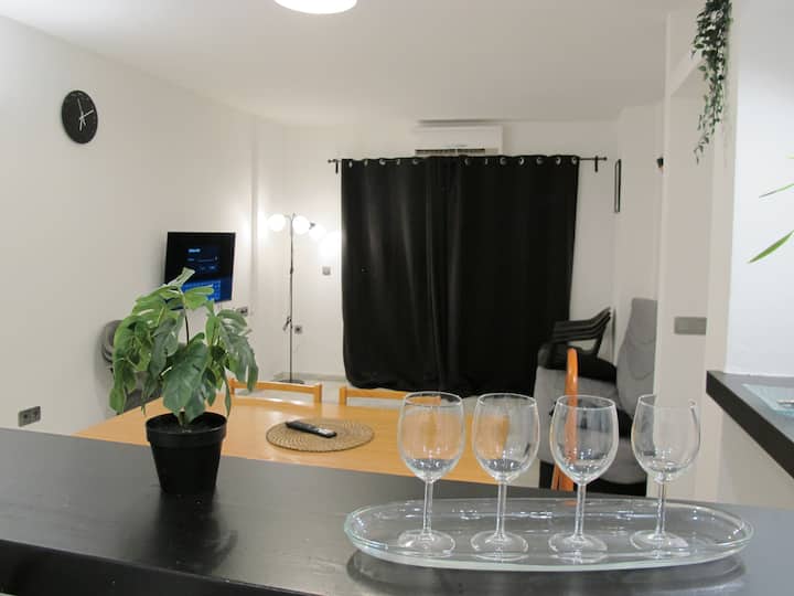 Nice Apt 8-10 People Beachfront Next To Ushuaia - Ibiza