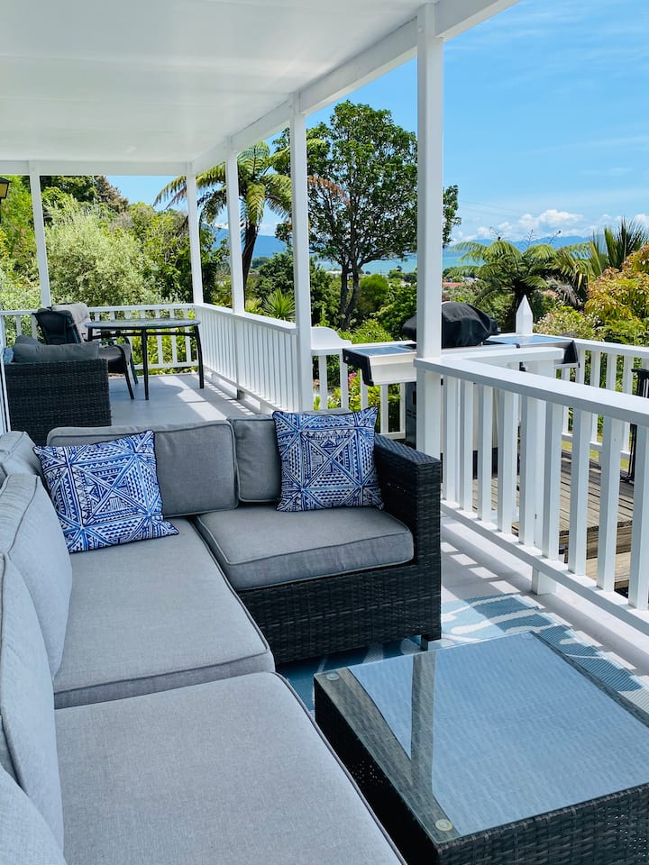 Beach Beauty Veranda View - Tākaka