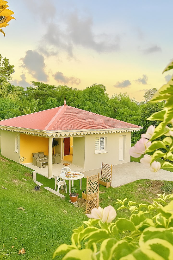 Maison Récente Idéalement Située Avec Jardin - Martinique