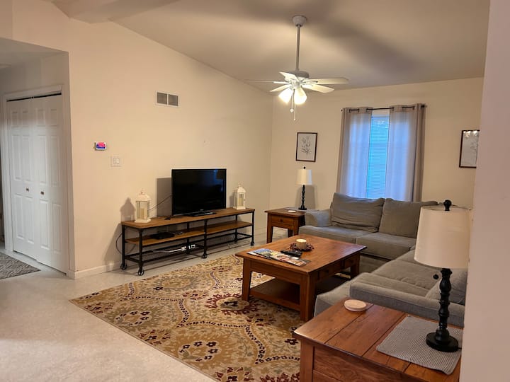 Chatham Country Getaway - 갠트
