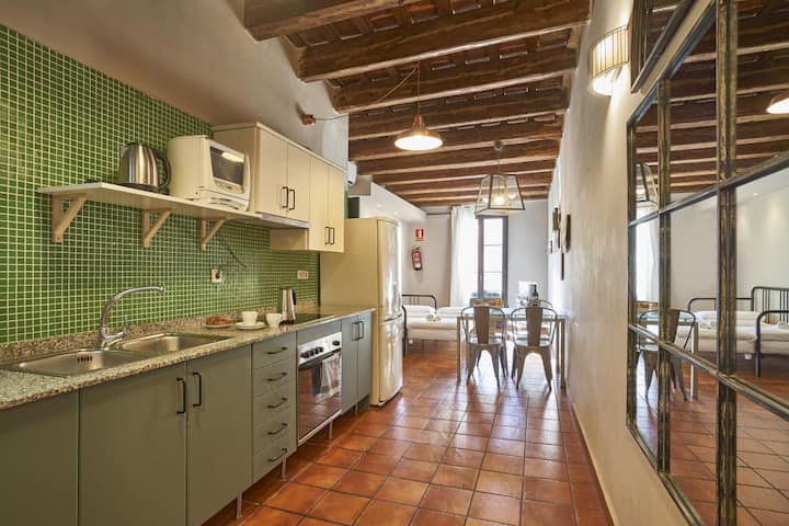 Super Central Apartament 2 Chambres Avec Parking - Barcelona