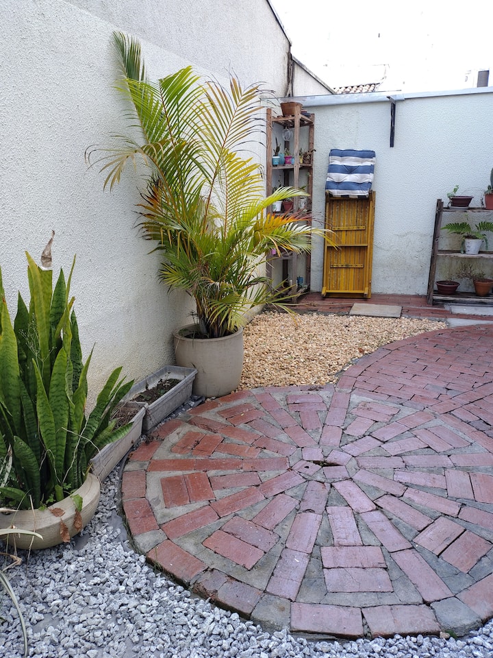 Espaço Prático!! Loft Arejado!! Com Quintal!! - Taubaté