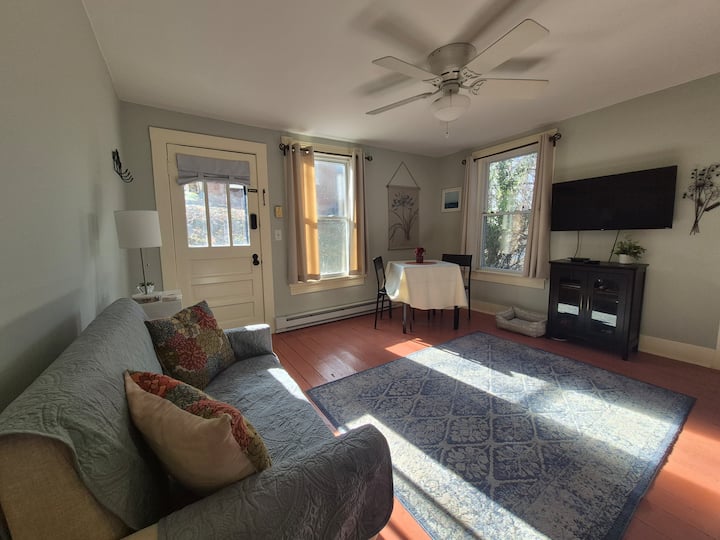 The Staunton Hideaway - Staunton, VA